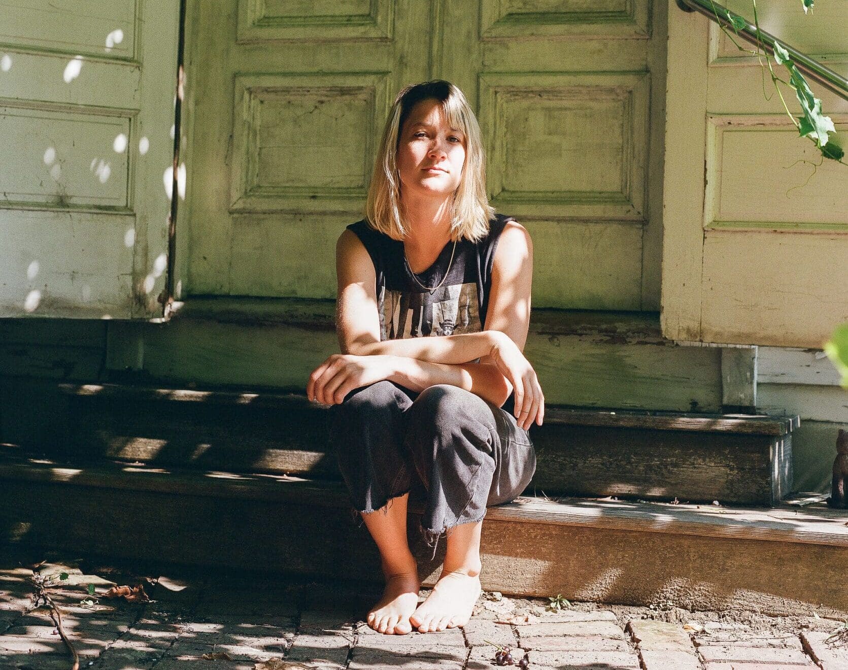 Louisa Stancioff Reflects on Debut LP: “I think it’s finding the people ...